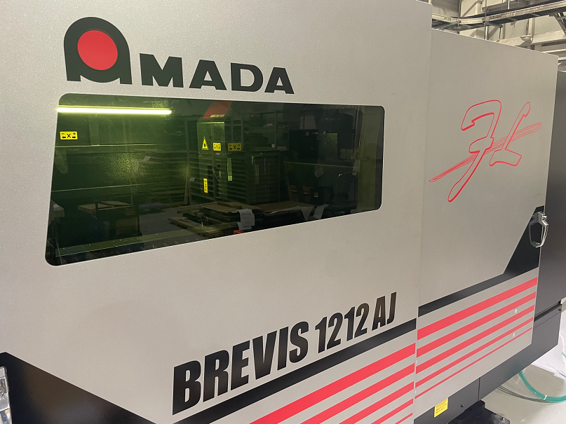 ～設備導入 AMADA ファイバーレーザーBREVIS～｜お知らせ｜ブローチ研削工業所